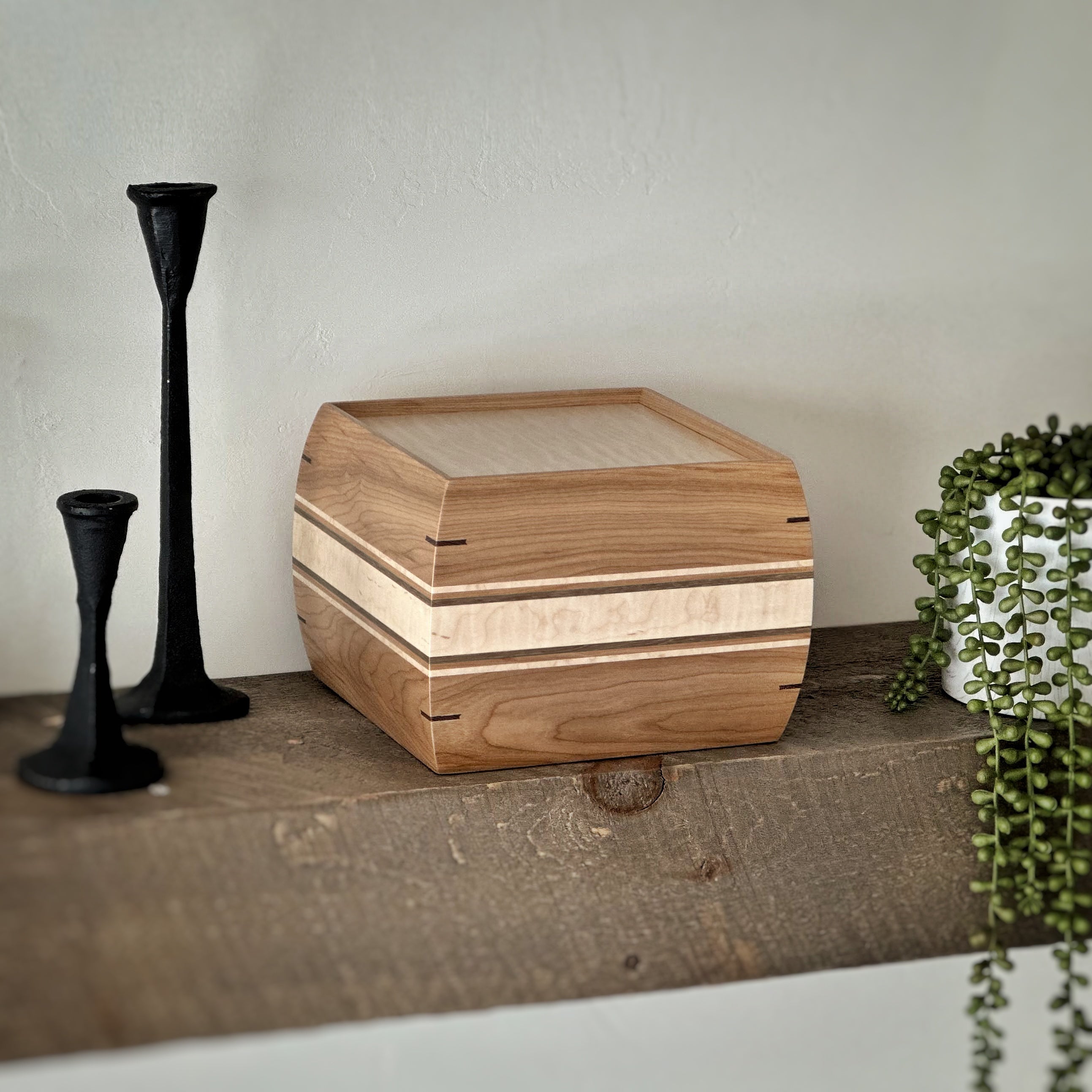Urns - Masterpiece Collection